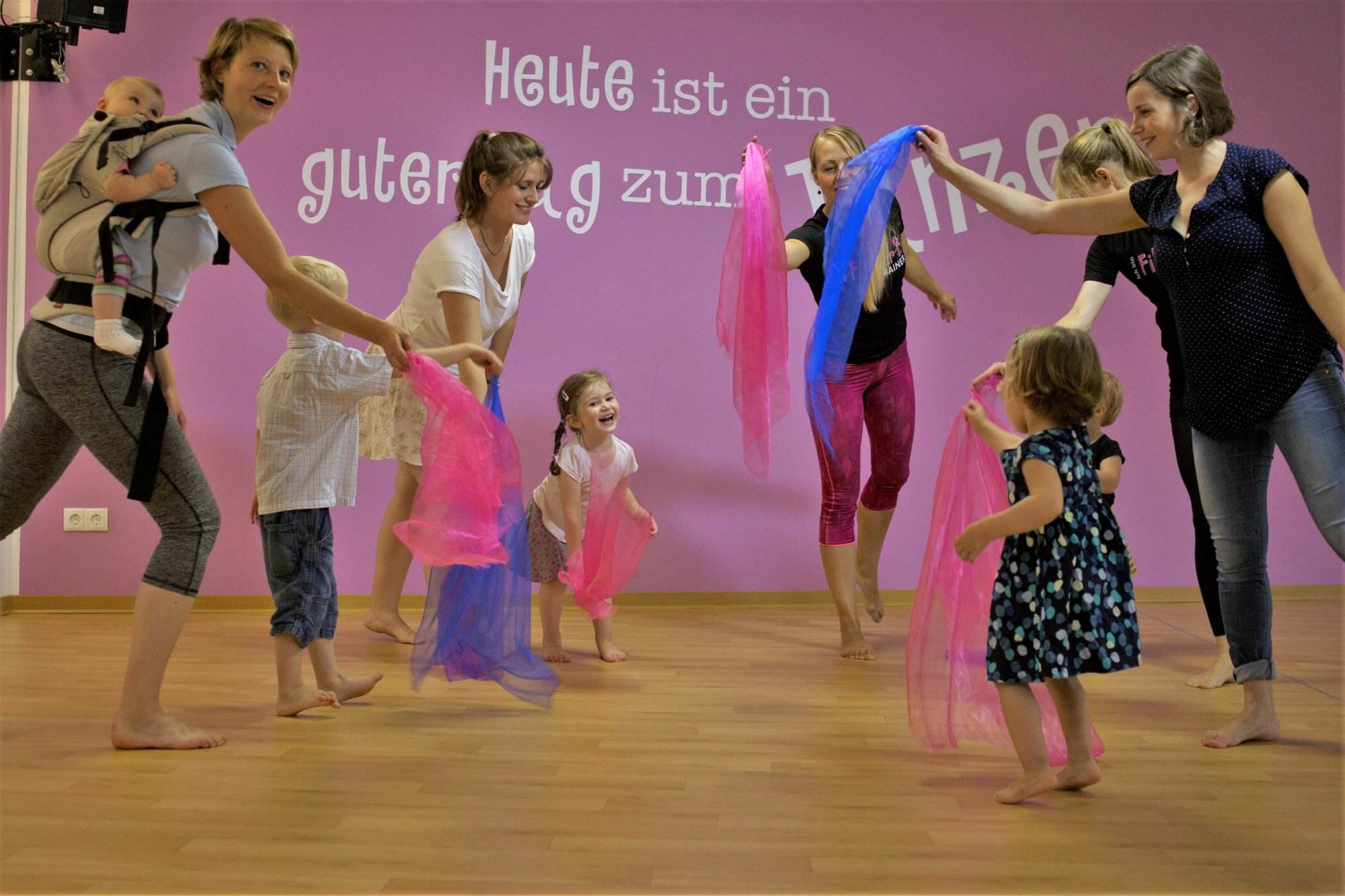 Fit für 2: Mama-Kind-Tanzen: Ein feiner Spaß für Groß mit Klein ...